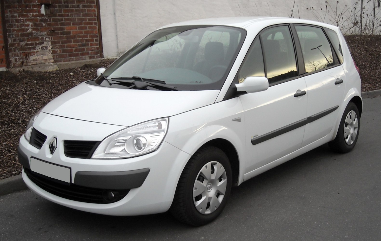 Renault Scenic II (Phase II) 1.9 dCi (130 Hp) FAP Automatic